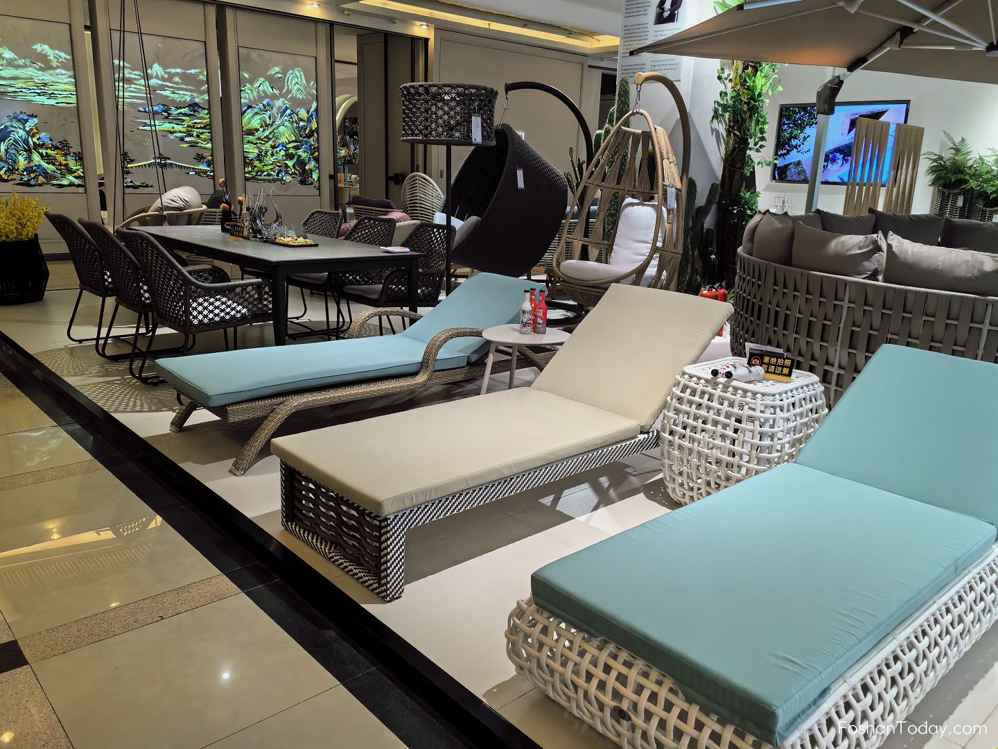 Louvre Furniture Mall - Foshan Today