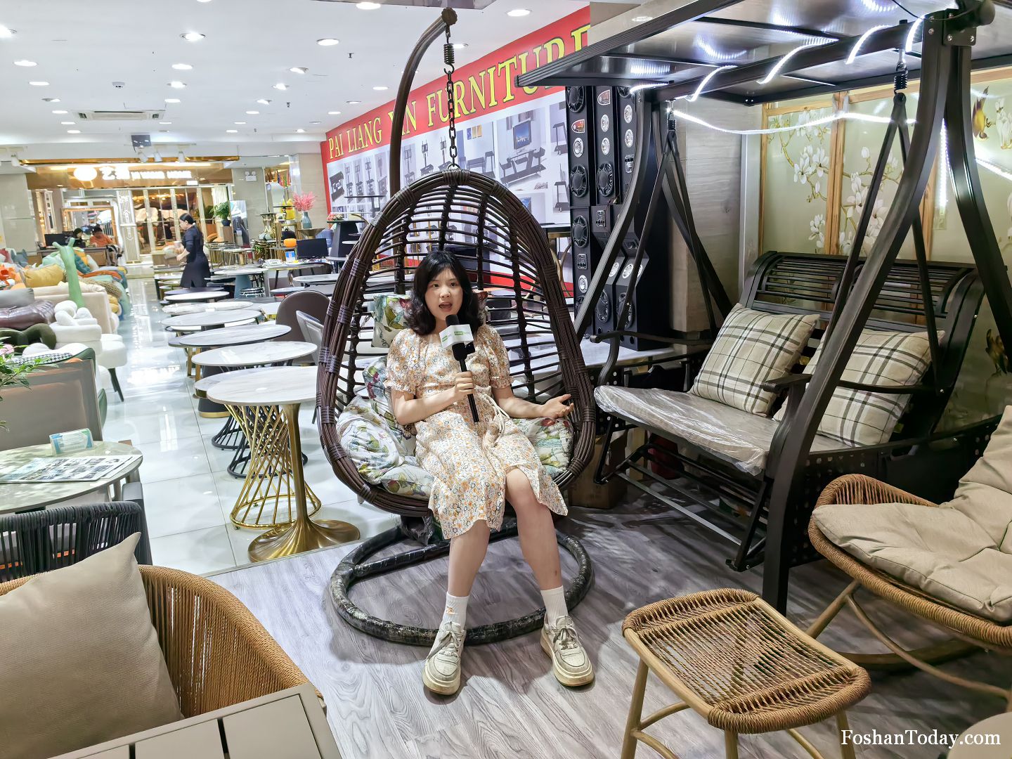 A Comprehensive Outdoor Furniture Showroom in Dongheng Furniture Market ...