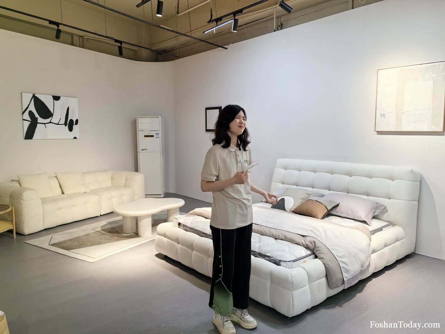 Chinese Luxury Bed Manufacturer Showroom Tour - Foshan Today